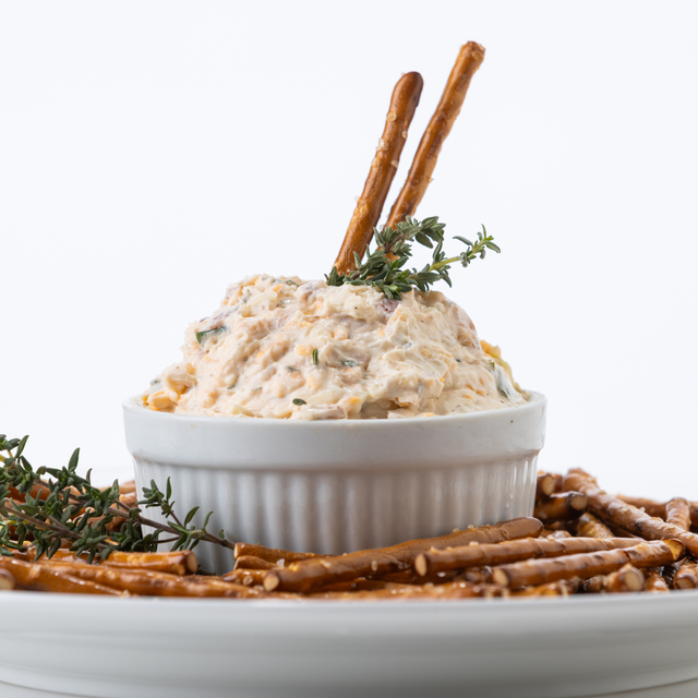 Sharp White Cheddar with Bacon Spread | Grab & Go – Renard's Cheese